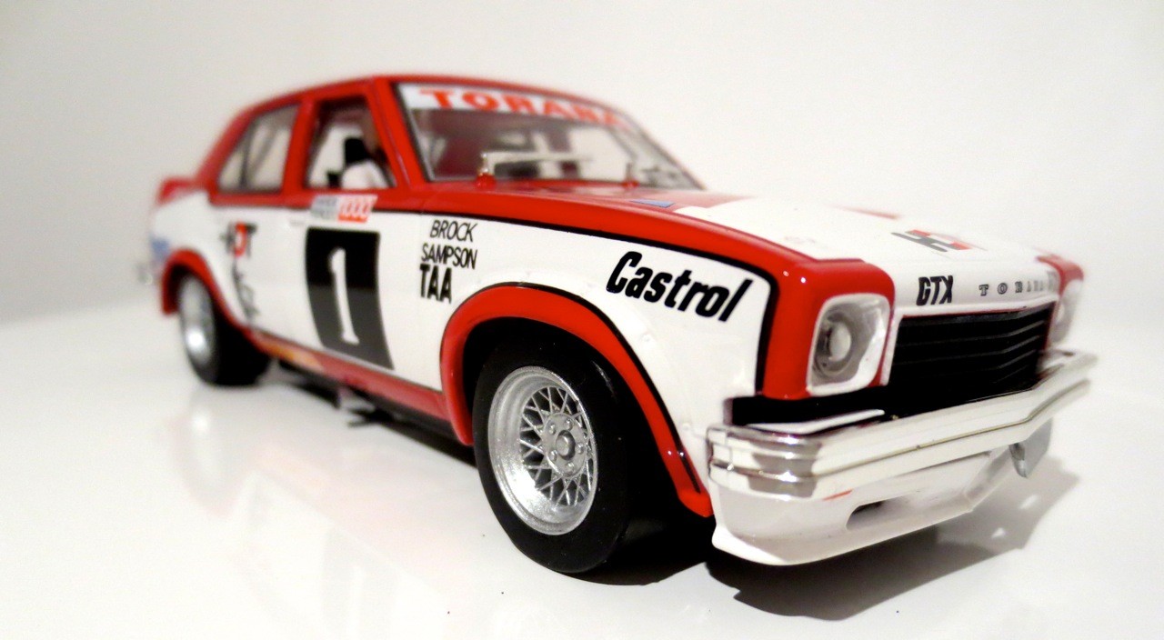 Scalextric - Holden L34 Torana - Skala 1:32 - Litenleker.se