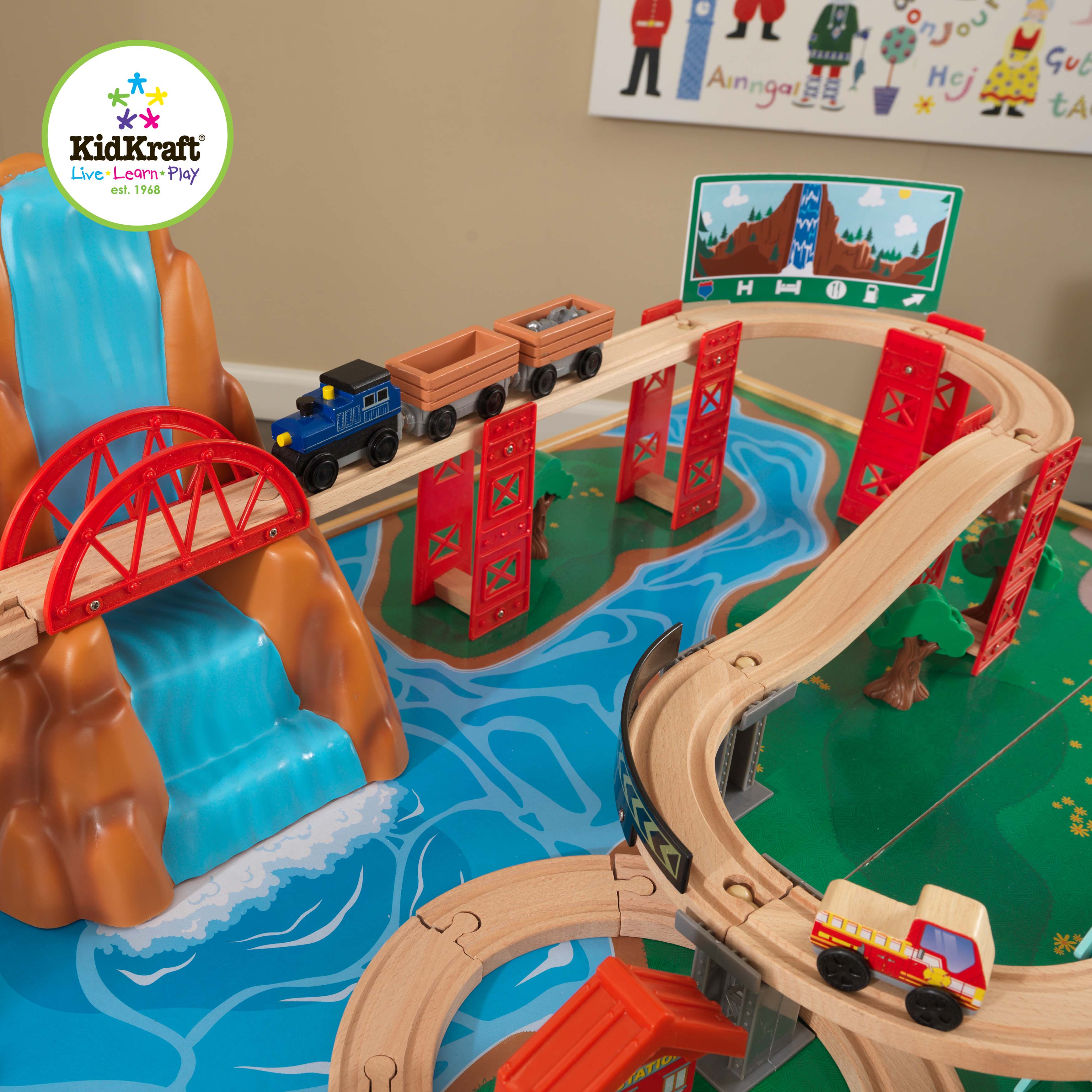 Kidkraft - Tågbana - Natural Waterfall Train Set - Litenleker.se